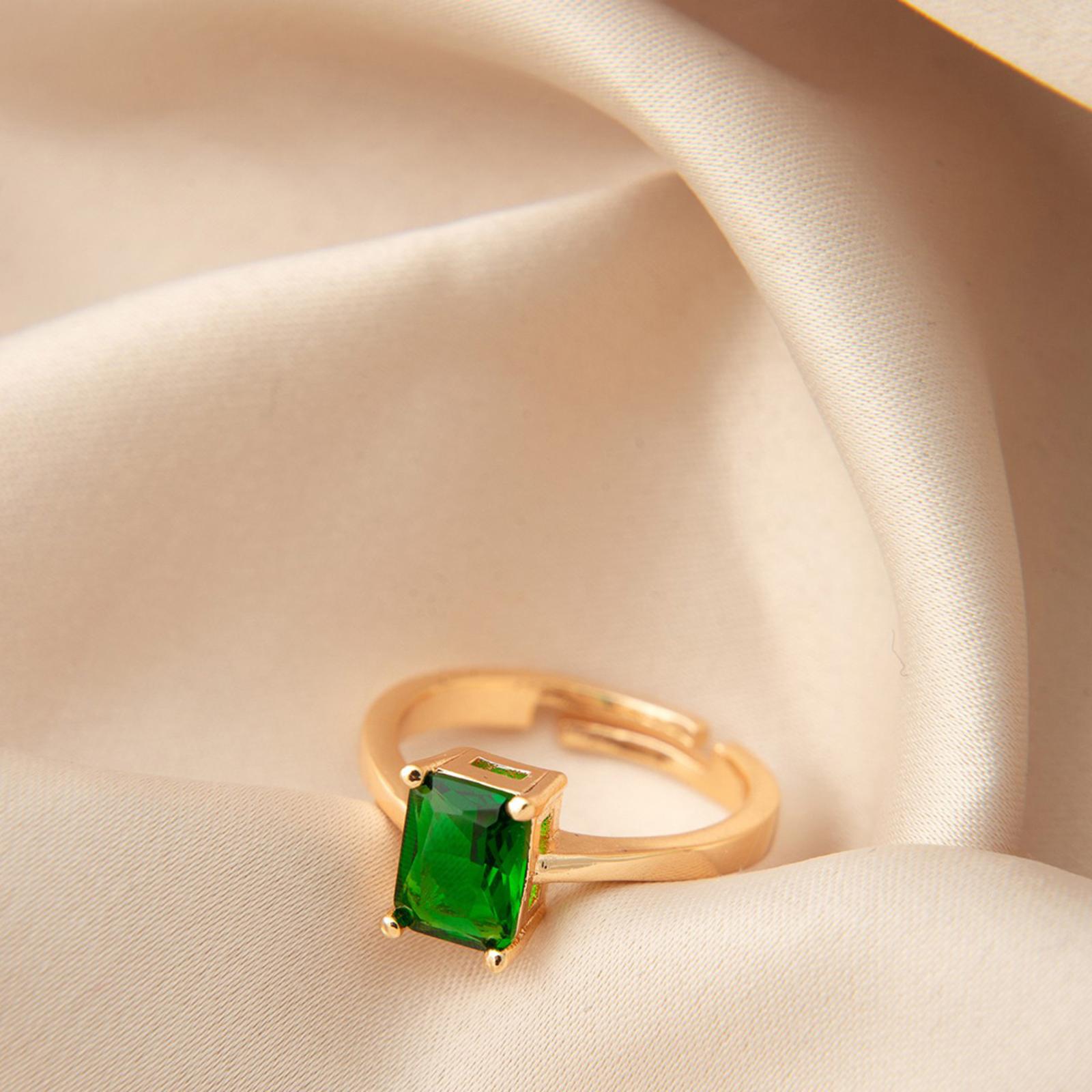Yellow Gold/Emerald Green Ring - BrandAlley