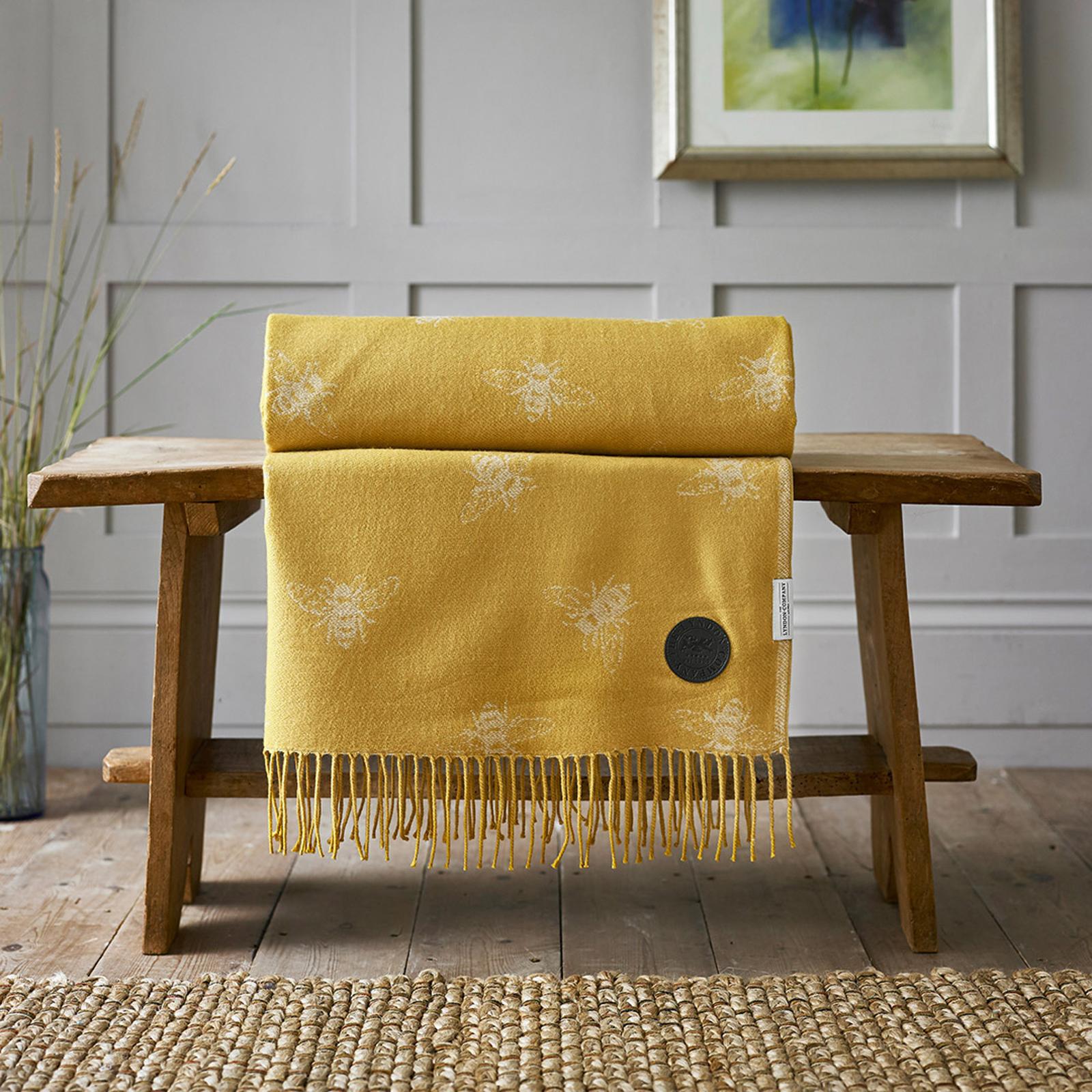 Bee Throw 140x185cm, Yellow - BrandAlley