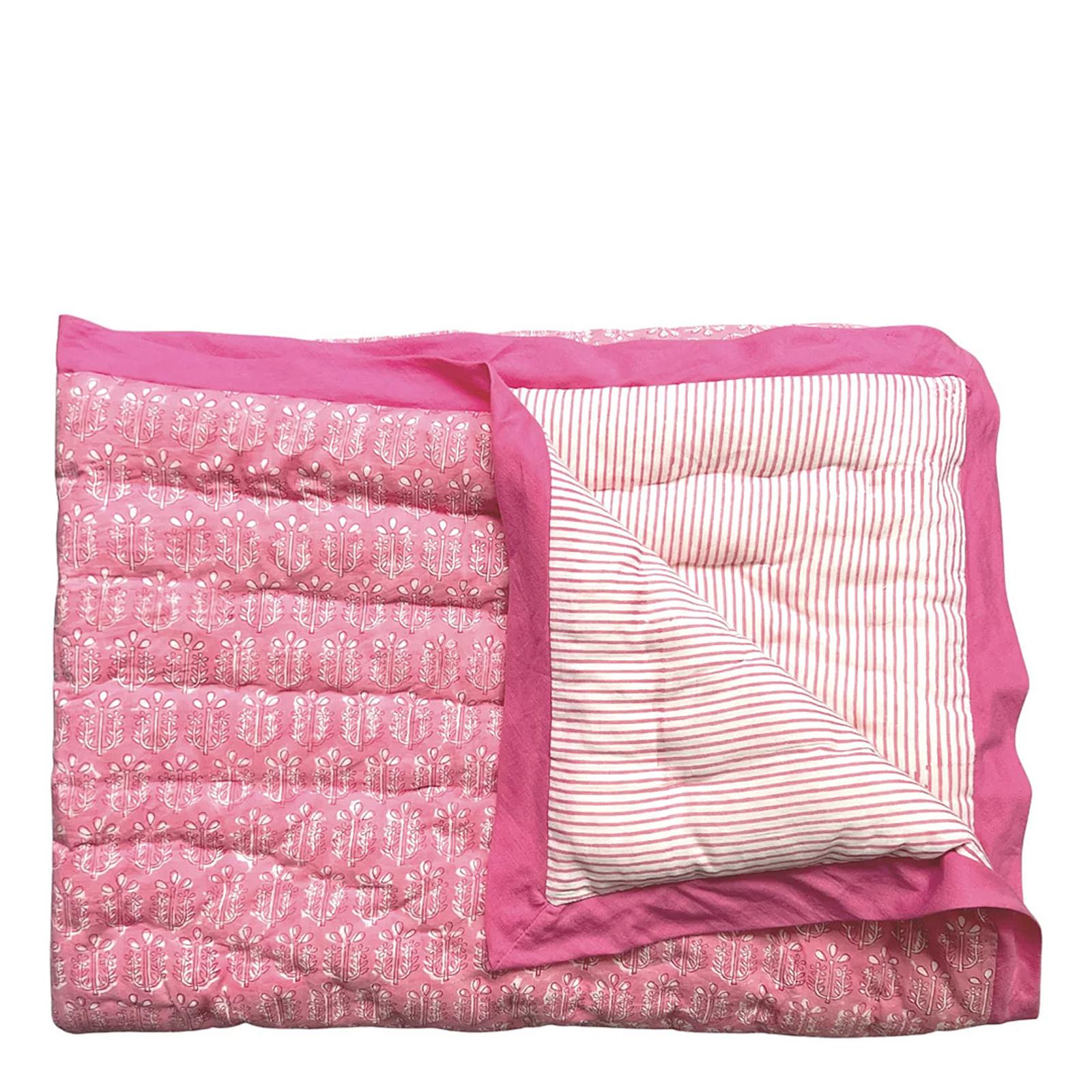 Pink Phool Bloom mini quilt - BrandAlley