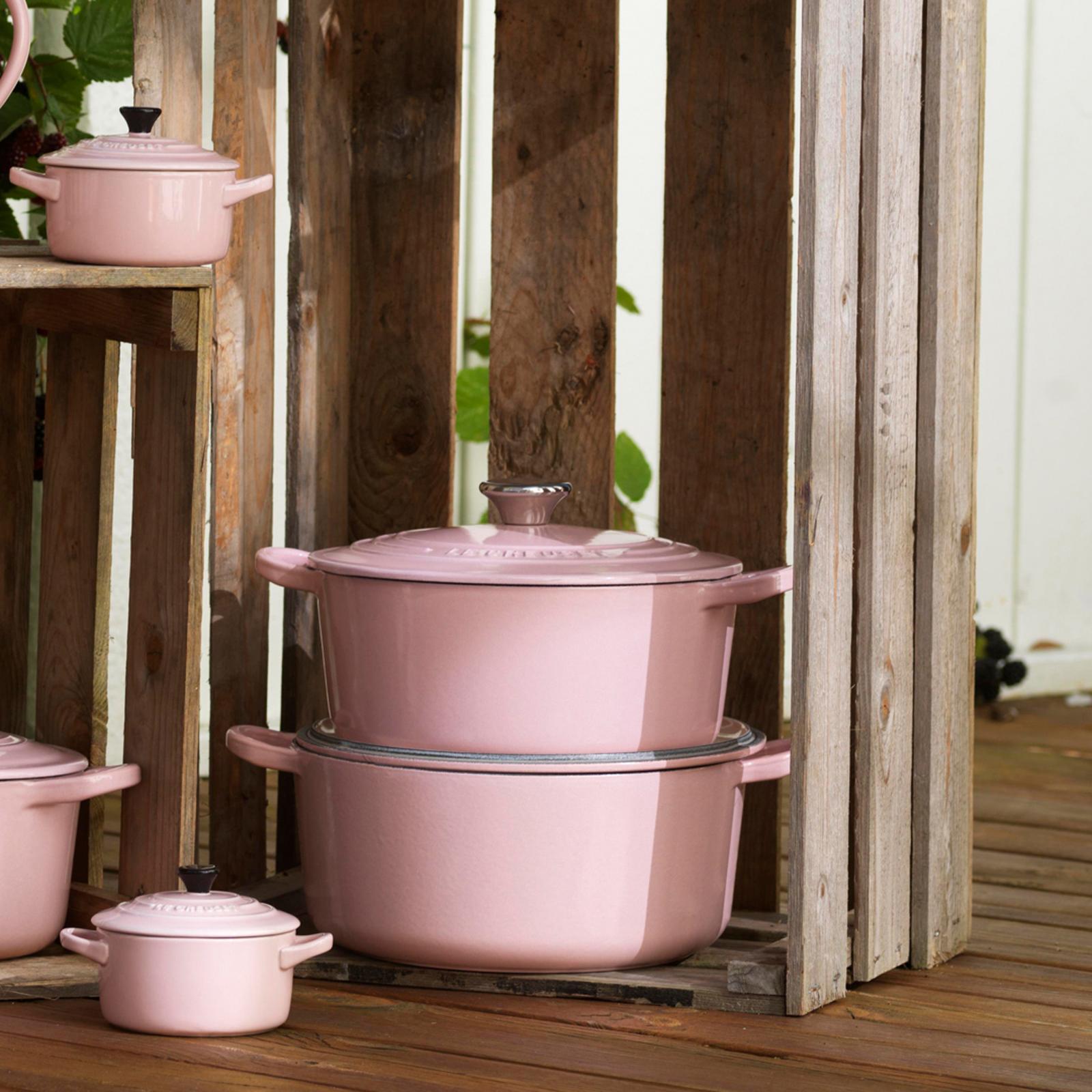 Chiffon Pink Round Casserole, 20cm - BrandAlley